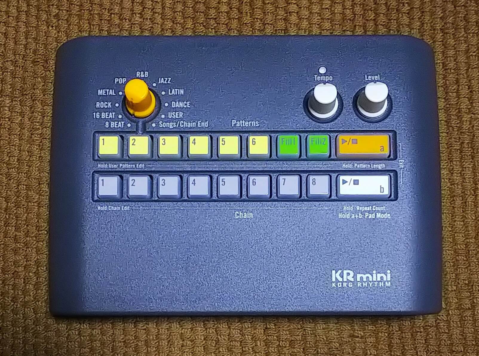手軽でおすすめのリズムマシン、KORG KR miniの使い方と感想【レビュー】 | エレキギターと共に